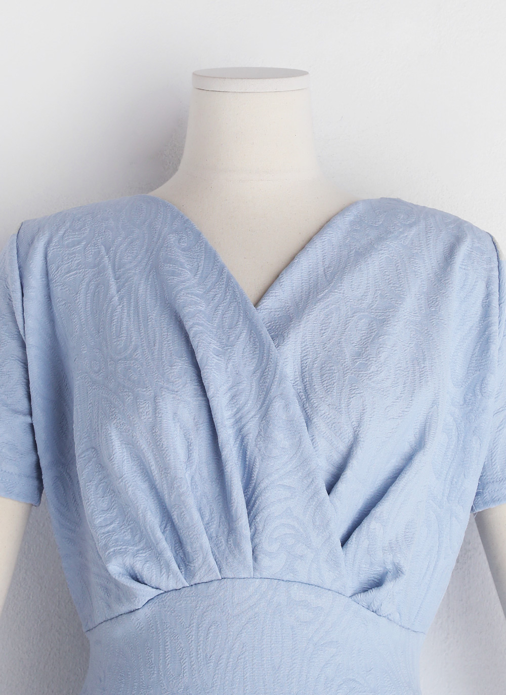 エンボスカシュクールワンピース | レディースファッション通販 - DHOLIC