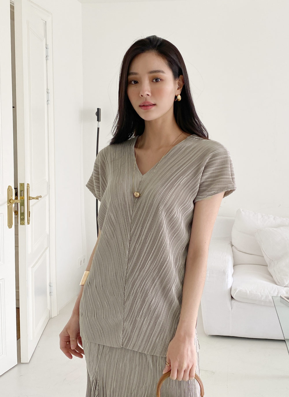 プリーツVネックブラウス&マーメイドスカートSET・全4色 | レディースファッション通販 - DHOLIC