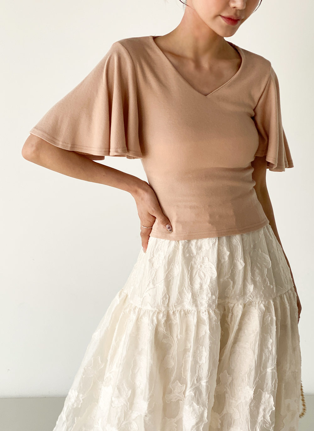 Vネックフレア半袖Tシャツ | レディースファッション通販 - DHOLIC