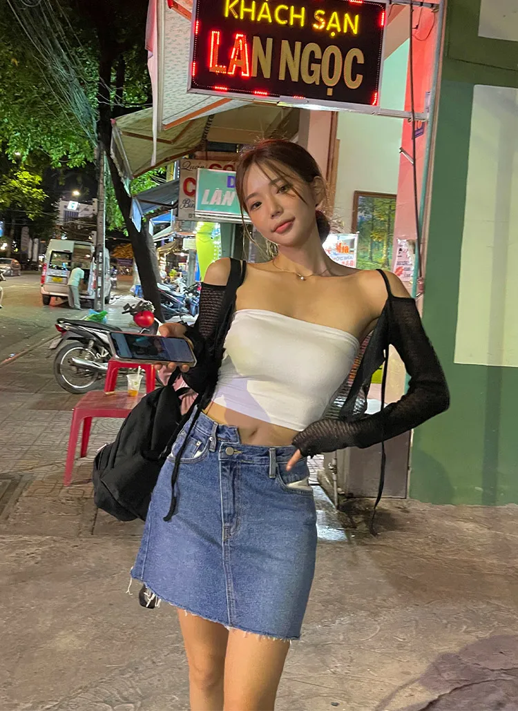 カップ付クロップドチューブトップ | レディースファッション通販 - DHOLIC