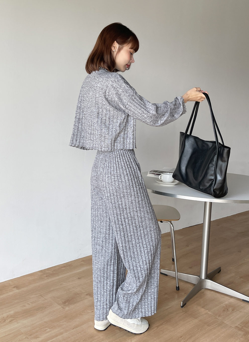 スカラップリブクロップドTシャツ&ワイドパンツSET | レディースファッション通販 - DHOLIC