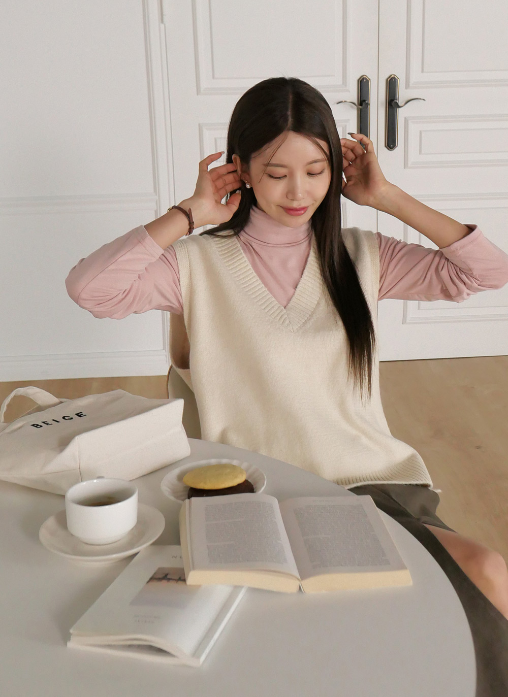 Vネックスリットニットベスト | レディースファッション通販 - DHOLIC