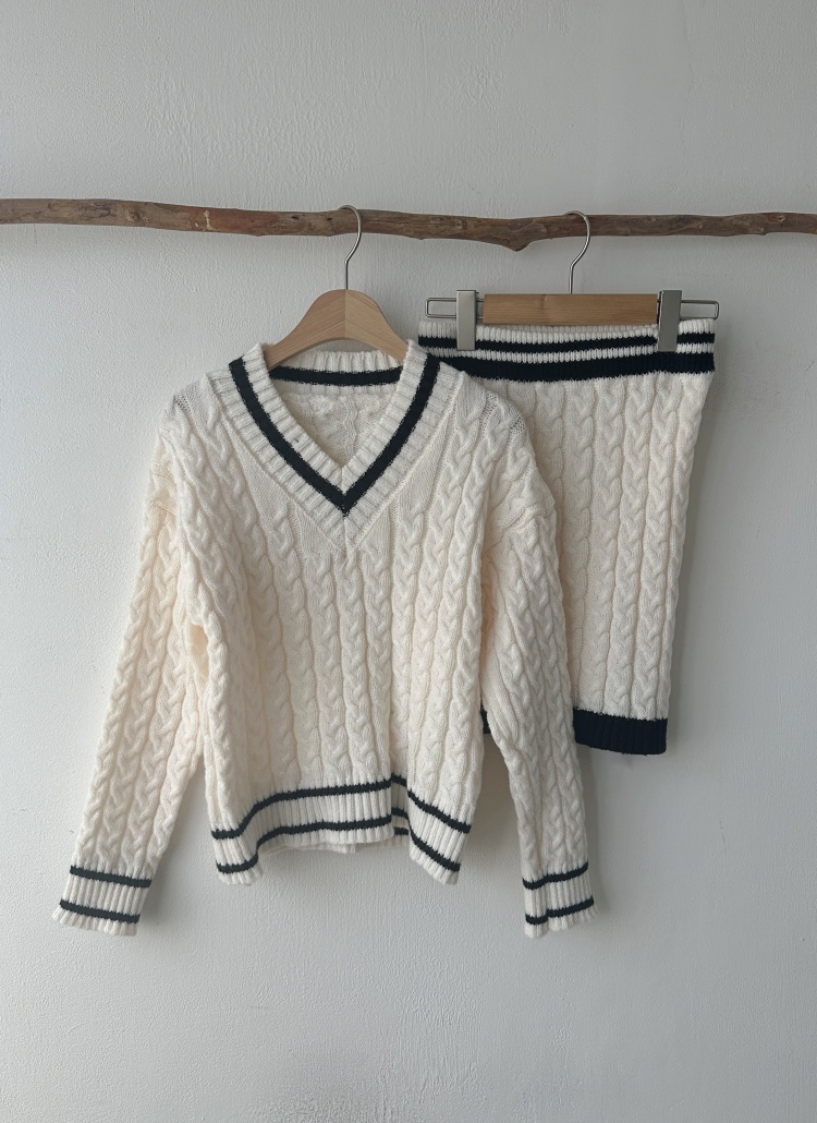 Vネックチルデンニット&ミニスカートSET | レディース Vネックチルデンニット&ミニスカートSET | レディース