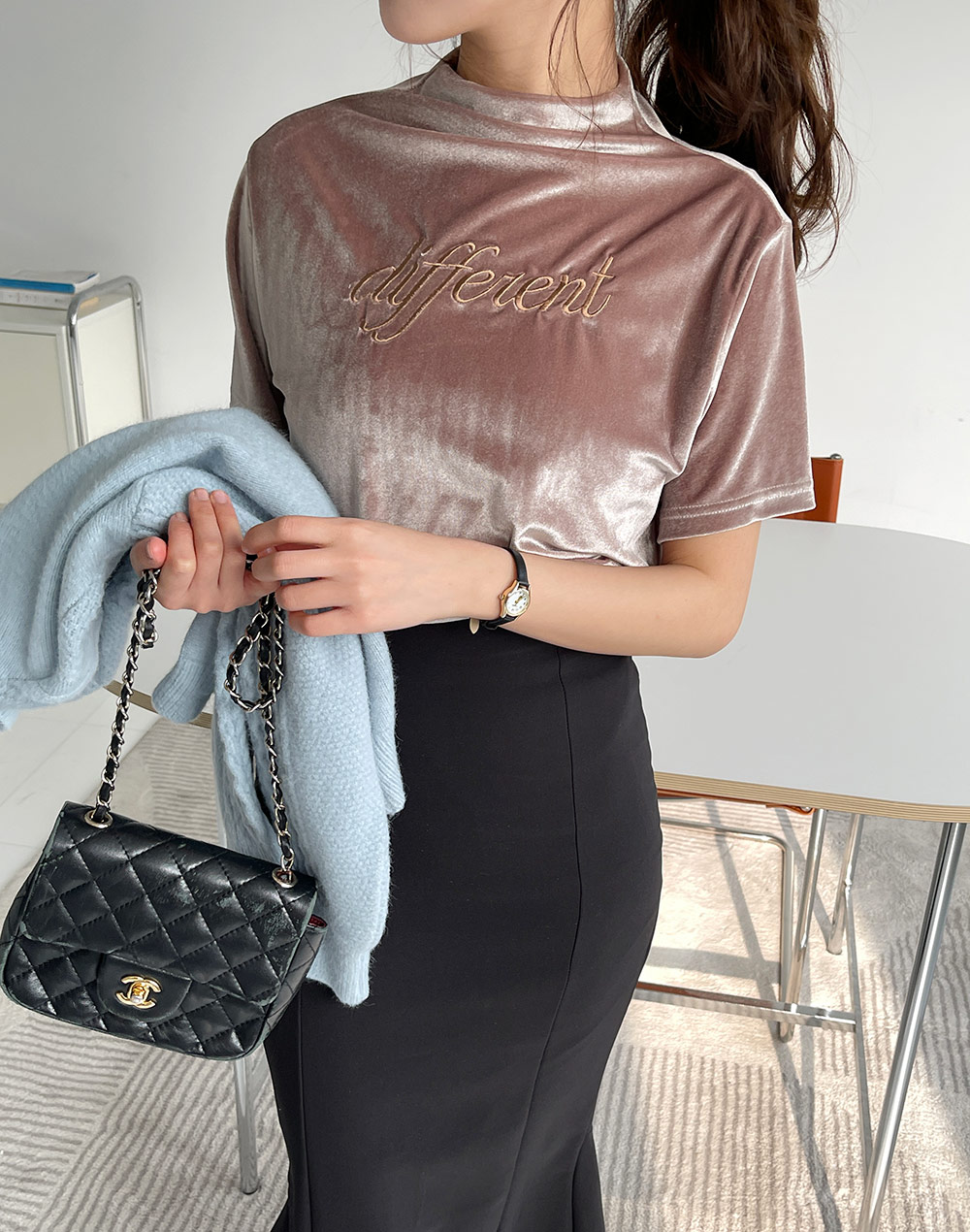 ベロアハーフネックdifferent半袖Tシャツ | レディースファッション通販 - DHOLIC