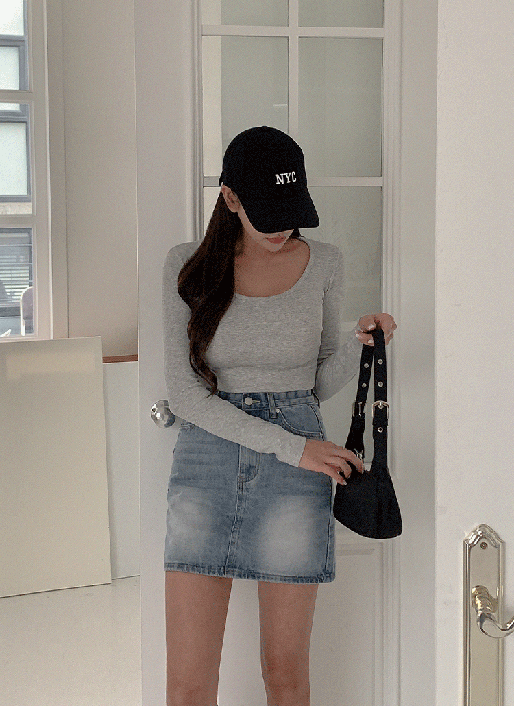 Uネックラウンディン長袖Tシャツ | レディースファッション通販 - DHOLIC