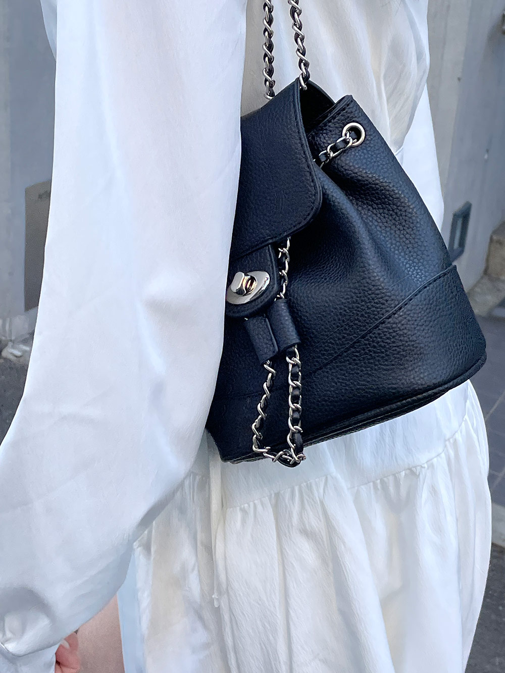 チャーム付3WAYチェーンバッグ | レディースファッション通販 - DHOLIC