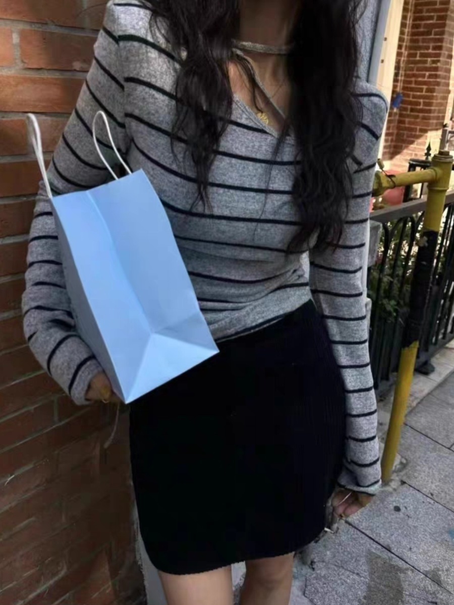 2TYPEストラップアンバランスネックTシャツ | レディースファッション通販 - DHOLIC