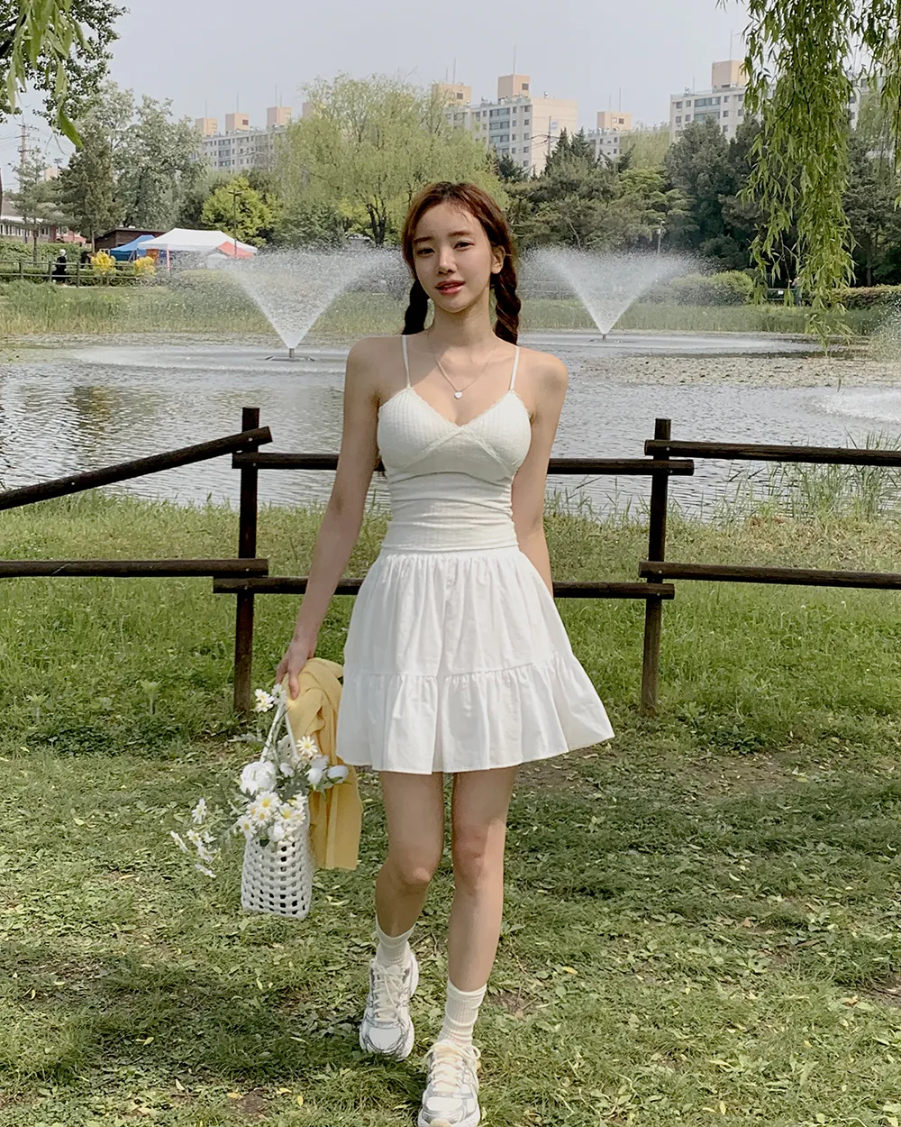 カップ付リブレースラインキャミソール | レディースファッション通販 - DHOLIC