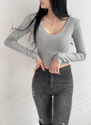 ラインVネッククロップドTシャツ | レディースファッション通販 - DHOLIC