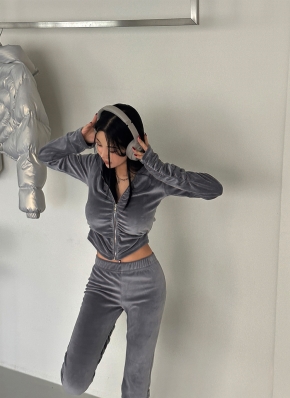 ベロアシャーリングクロップドパーカー | レディースファッション通販 - DHOLIC