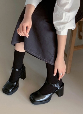 スクエアトゥアンクルベルトパンプス | レディースファッション通販 - DHOLIC